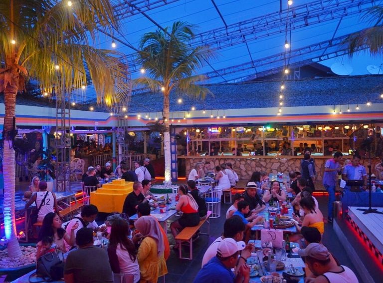 Top Instagrammable Cafes and Beach Bars of Bali - Beantown Traveller